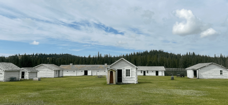 Fort Walsh: Where history stands guard - Running with Rhyno